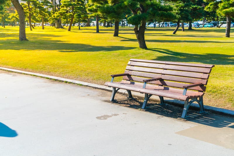 Bench in autumn park stock image. Image of green, autumn - 94895811