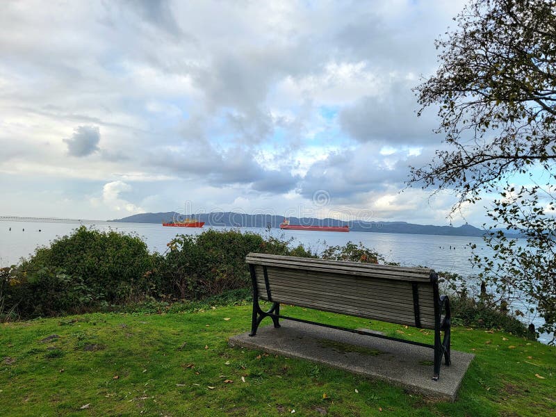 Bench on the Columbia Riverwalk Stock Image - Image of columbia ...