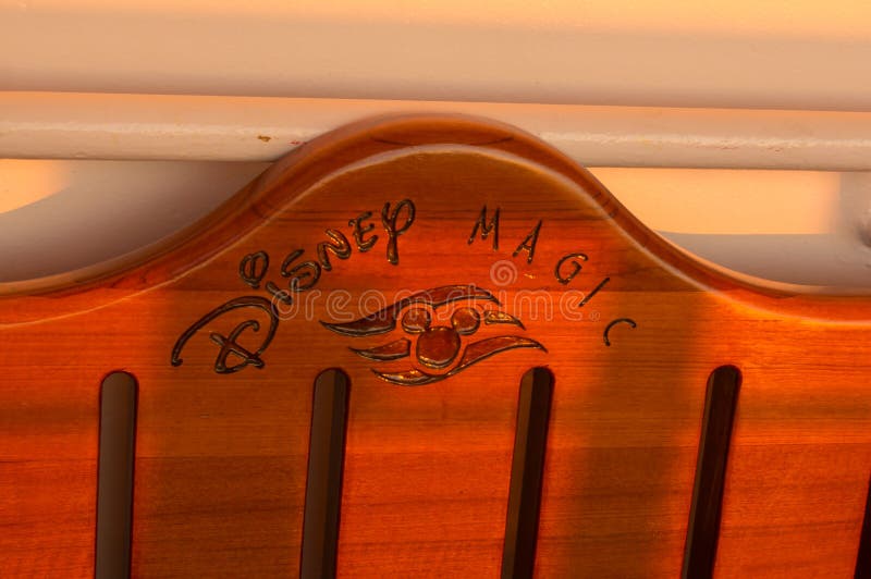 Disney Magic on Parade editorial image. Image of wonderland - 58681325