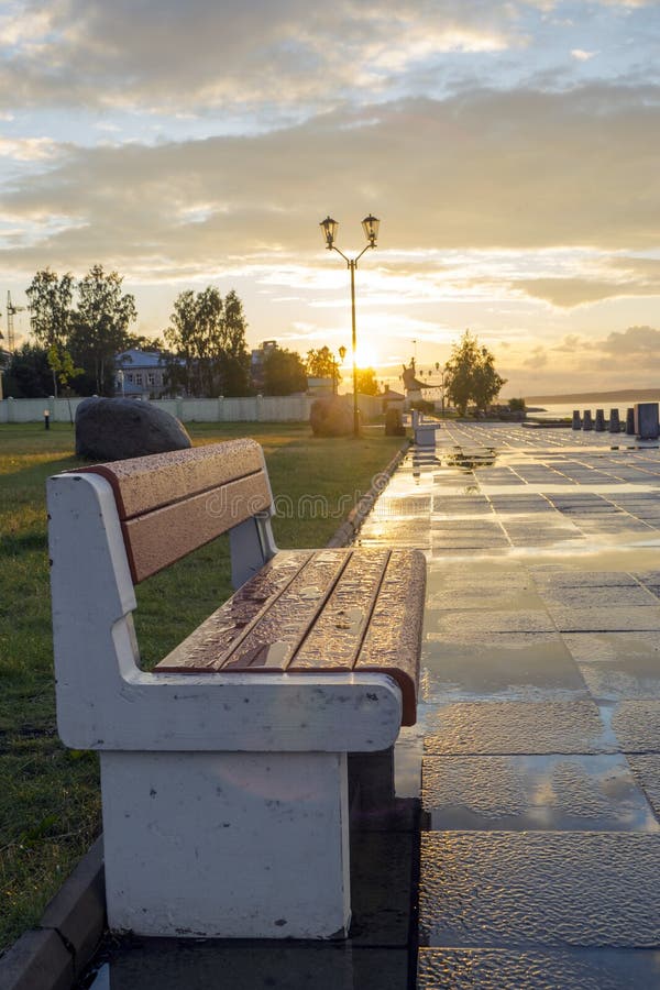 Bench in sunset cityscape stock image. Image of city - 46451045