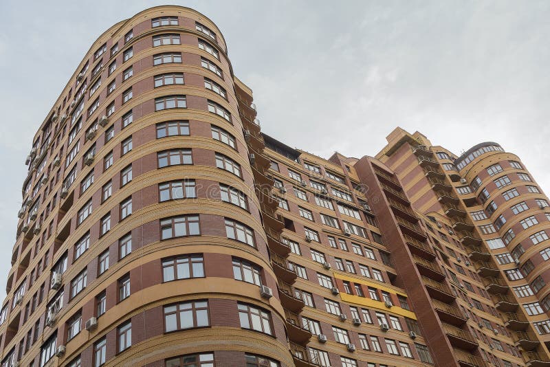 Bending of a Modern Residential Building Stock Photo - Image of reflect ...