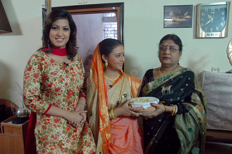 Bengali Community at Kolkata Editorial Stock Image - Image of family ...