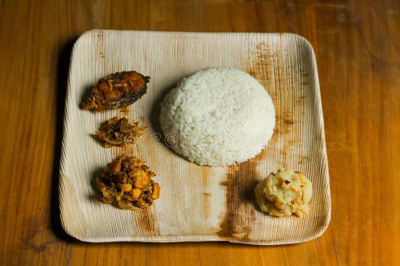 Bengali Platter on Betel Palm Leaf Plate Stock Photo - Image of design ...