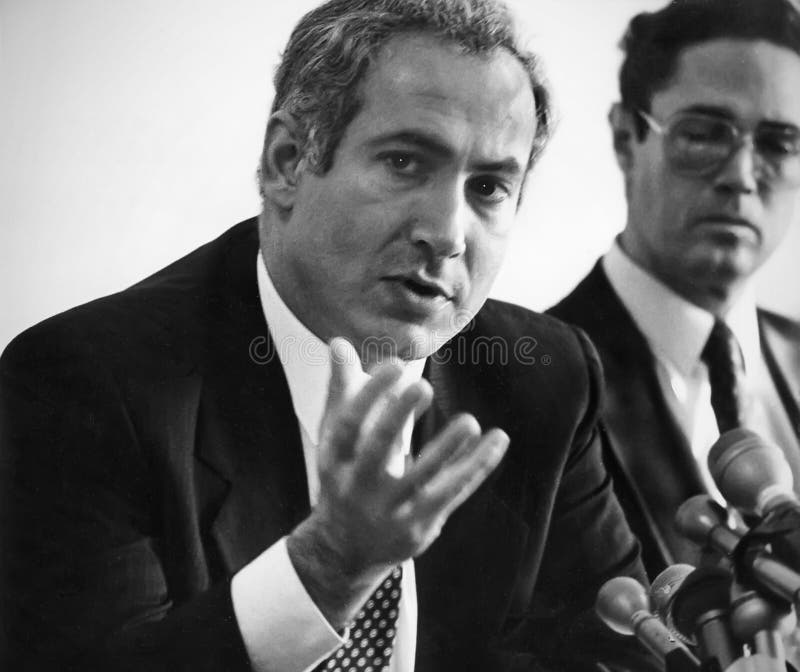 Benjamin Netanyahu Et Arye Lewis Image stock éditorial - Image du ...