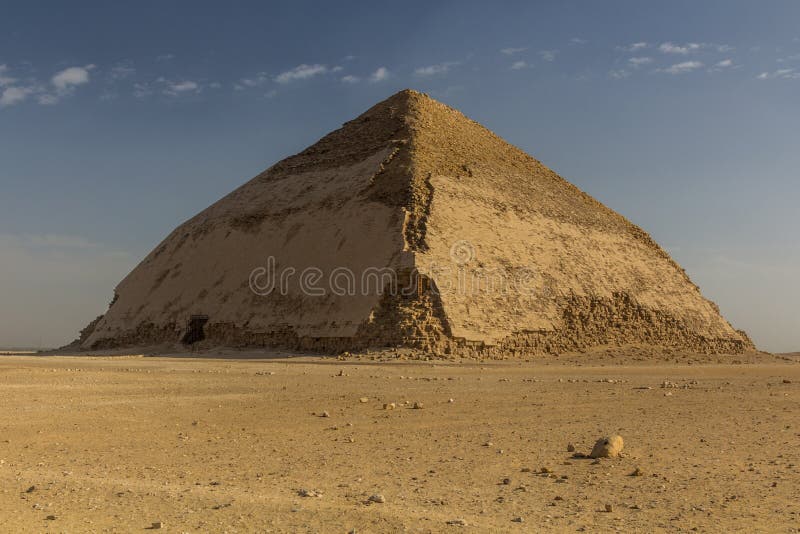 Bent Pyramid in Dahshur, Egy Stock Photo - Image of archeology, sahara ...