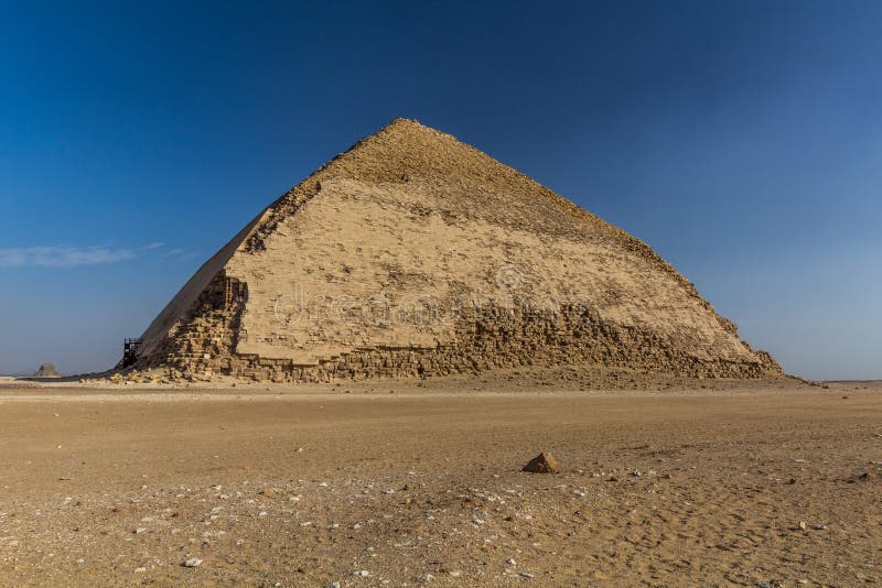 Bent Pyramid in Dahshur, Egy Stock Image - Image of desert, history ...