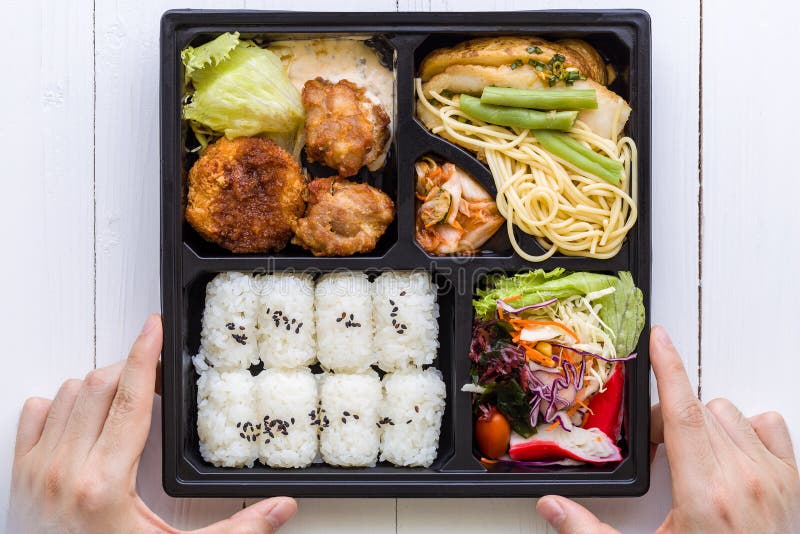 Bento Box, comida japonesa foto de archivo. Imagen de conjunto - 69694012