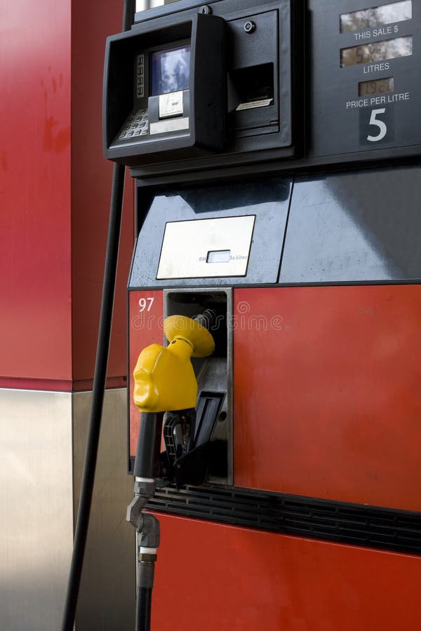Benzinepomp stock afbeelding. Image of olie, leeg, energie - 2547501