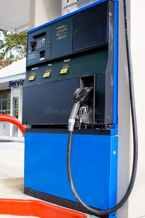 Benzinepomp stock afbeelding. Image of emissie, benzine - 6559131