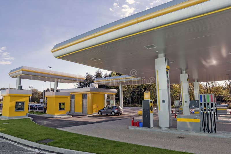 Benzinestation stock foto. Image of reis, horizontaal - 20937256