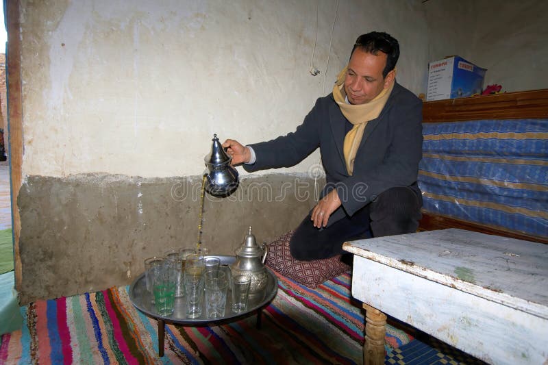Berber Man Pouring Tea from Pot Editorial Photography - Image of ...