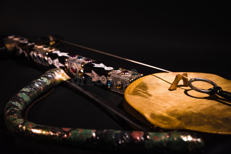 Berbere de rebab ou ribab foto de stock. Imagem de instrumento - 190026174