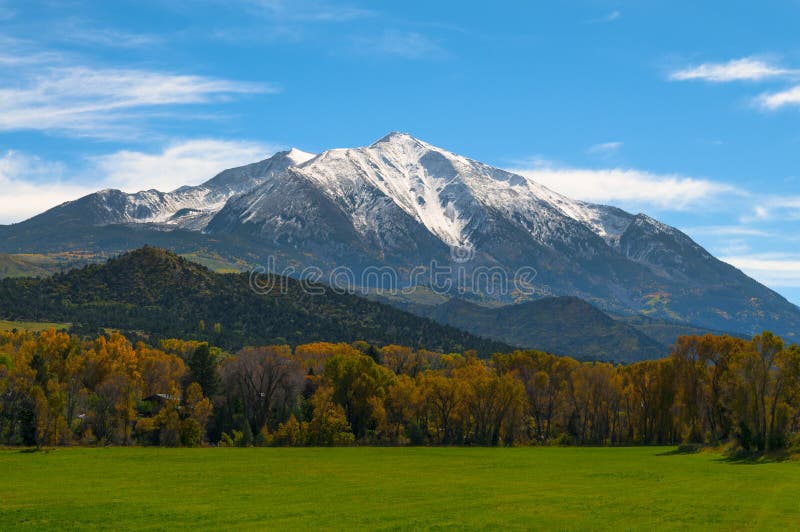 Mount Sopris, Elk Mountains, Colorado – Herbstfarben Stockfoto - Bild ...
