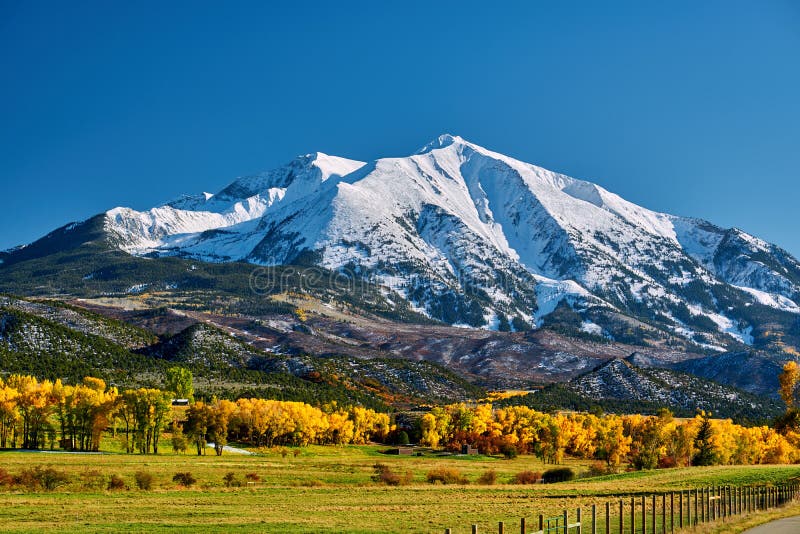 Berg Sopris-Herbstlandschaft in Colorado Stockbild - Bild von fallen ...