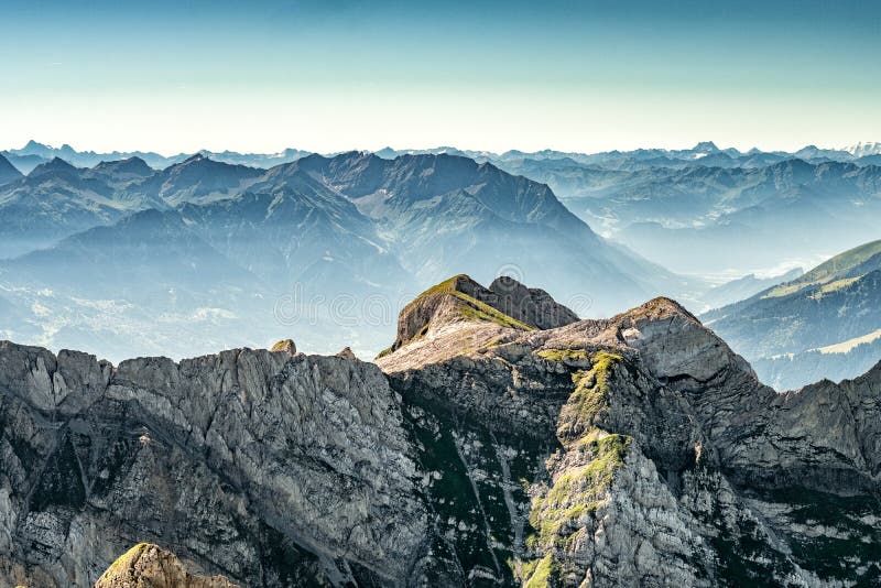 Bergblick Vom Berg Saentis, Die Schweiz, Schweizer Alpen Stockfoto ...