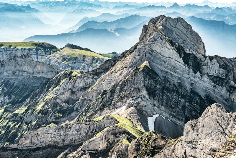 Bergblick Vom Berg Saentis, Die Schweiz, Schweizer Alpen Stockfoto ...