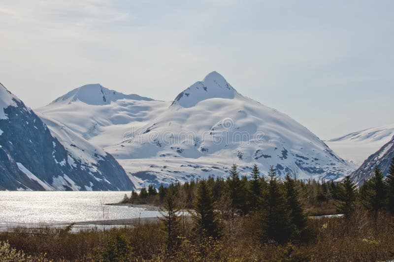 Berge in Alaska stockfoto. Bild von schnee, reise, steigen - 169248202