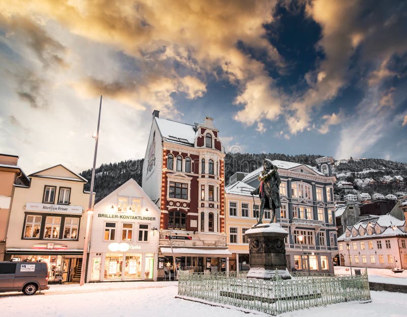 Bergen at Christmas editorial photo. Image of color, town - 48527176