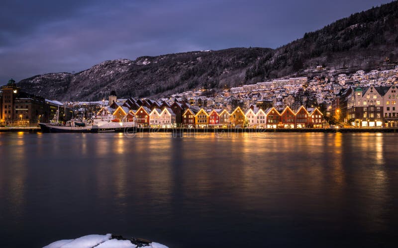 Winter in Bergen, Norwegen redaktionelles stockfotografie. Bild von ...