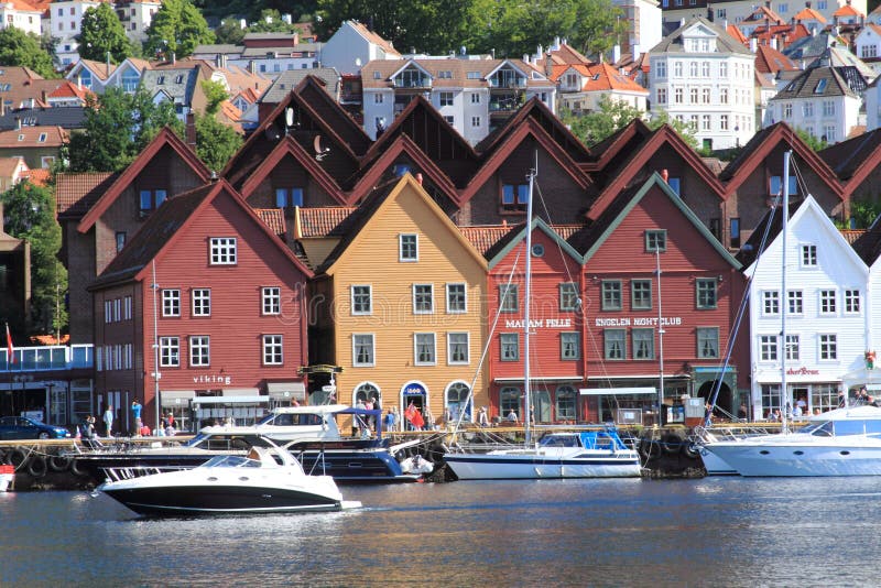 Bergen auf Norwegisch redaktionelles bild. Bild von norwegen - 125292075