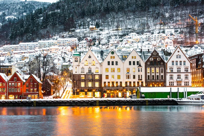 Bergen på jul fotografering för bildbyråer. Bild av turism - 61028503
