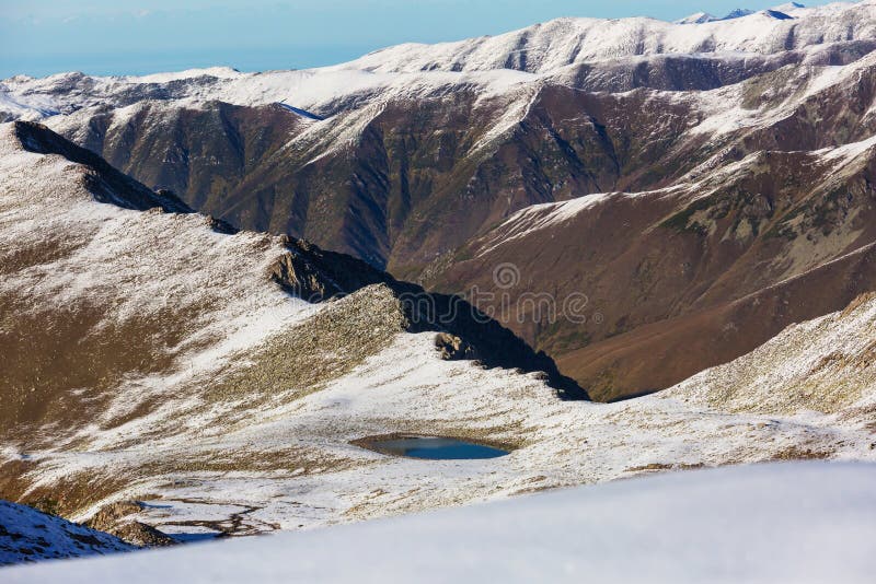 Bergen in Turkije stock afbeelding. Image of ontzagwekkend - 103782459