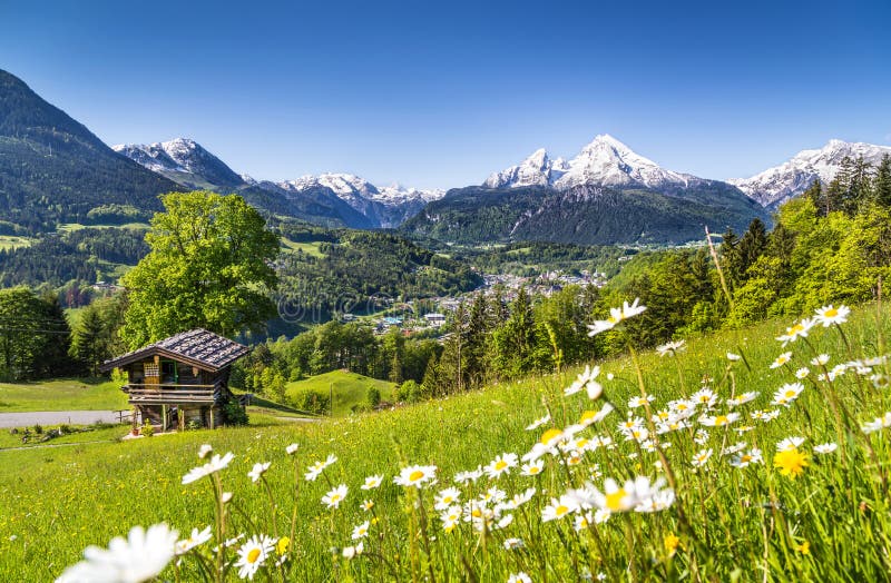 Berglandschap in De Beierse Alpen, Berchtesgaden, Duitsland Stock Foto ...