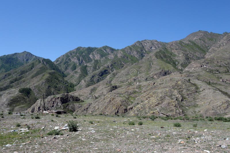 Berglandschap in Het Dorp Van Inya in De Altai-Republiek Stock ...