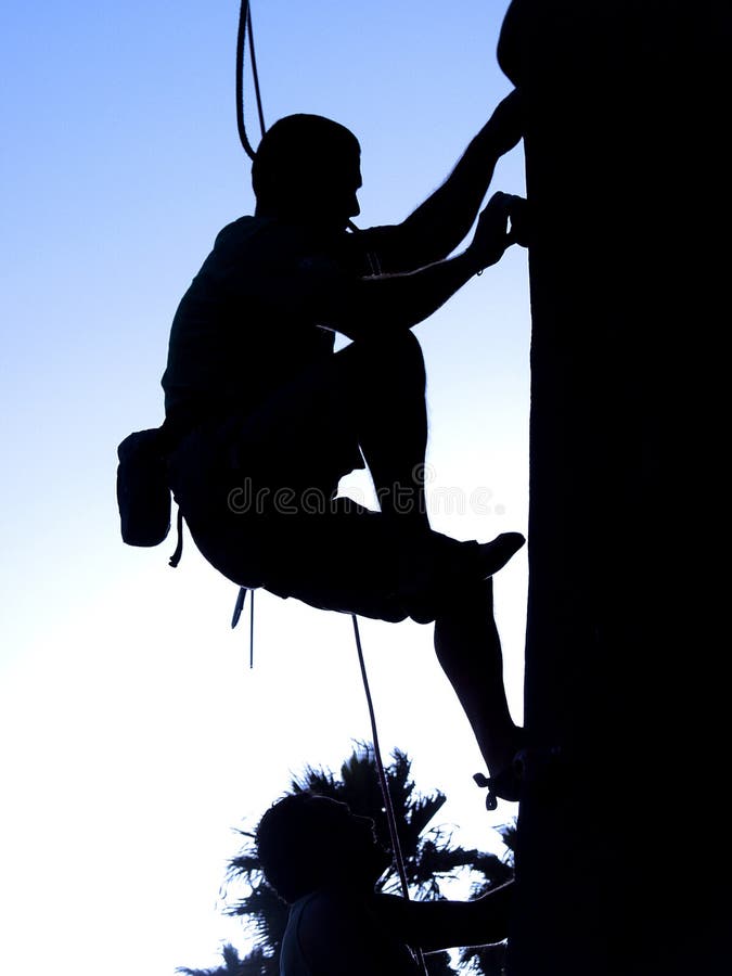 Schattenbild Eines Bergsteigers Stockbild - Bild von blau, staffelstab ...