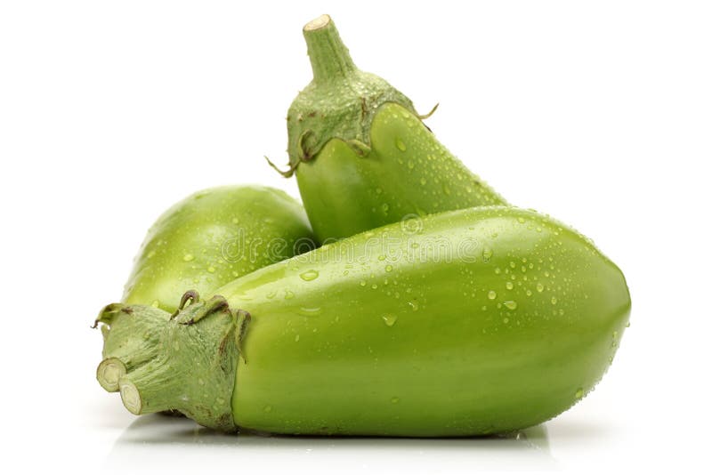 Beringela verde foto de stock. Imagem de bebida, branco - 135980304