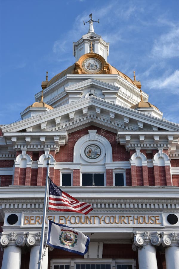 Berkeley County Courthouse Em Martinsburg, West Virginia Imagem ...