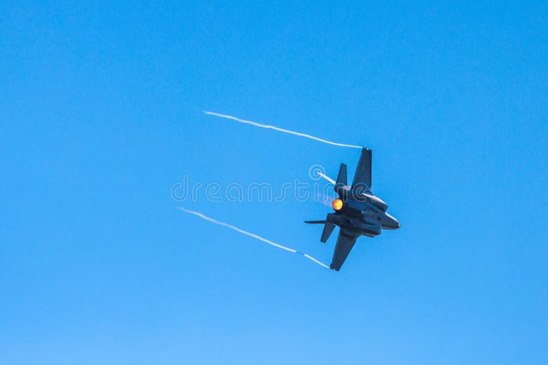 Lockheed Martin F-35 Lightning II Flies in Berlin, Germany on June 9 ...