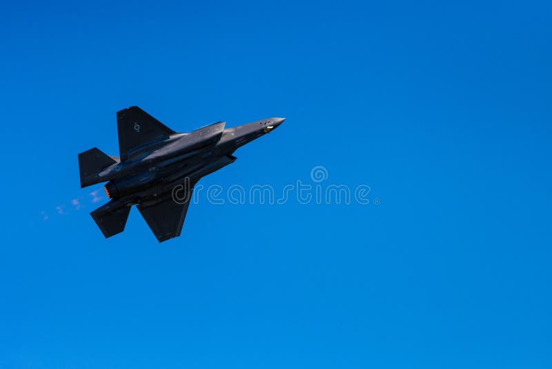 Lockheed Martin F-35 Lightning II Flies in Berlin, Germany on June 9 ...