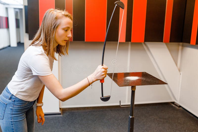 Women Students Making Experimental Work in the Field of Mechanics and ...