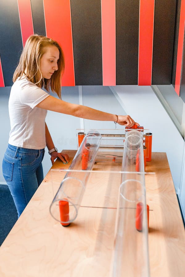Women Students Making Experimental Work in the Field of Mechanics and ...