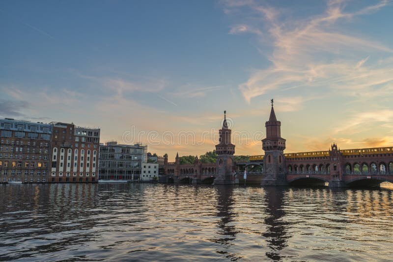 Berlin Germany Sunset at Oberbaum Bridge and Spree River Editorial ...