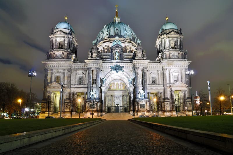 Berlin kupol germany arkivfoto. Bild av lopp, berkshires - 18007844