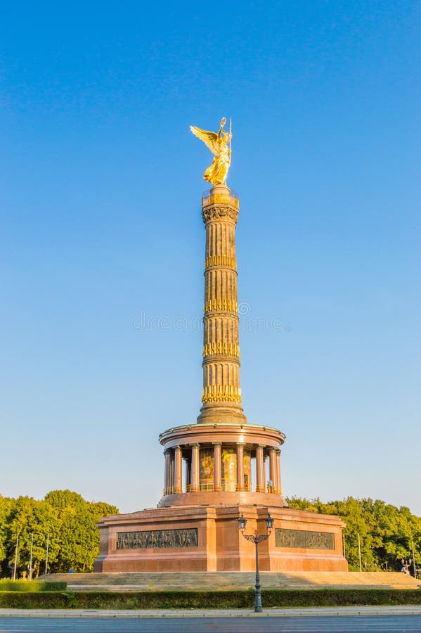 La Colonna Della Vittoria Di Berlino Il Monumento Di Siegessaule ...