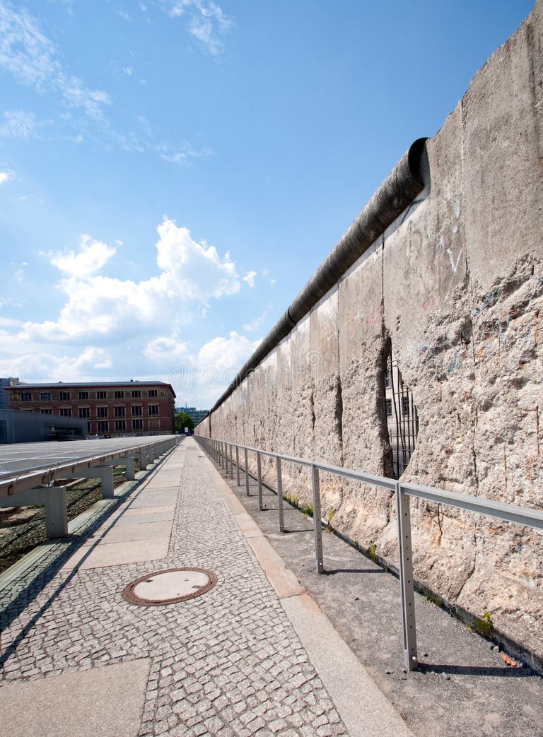 272 Concrete Segregation Wall Stock Photos - Free & Royalty-Free Stock ...