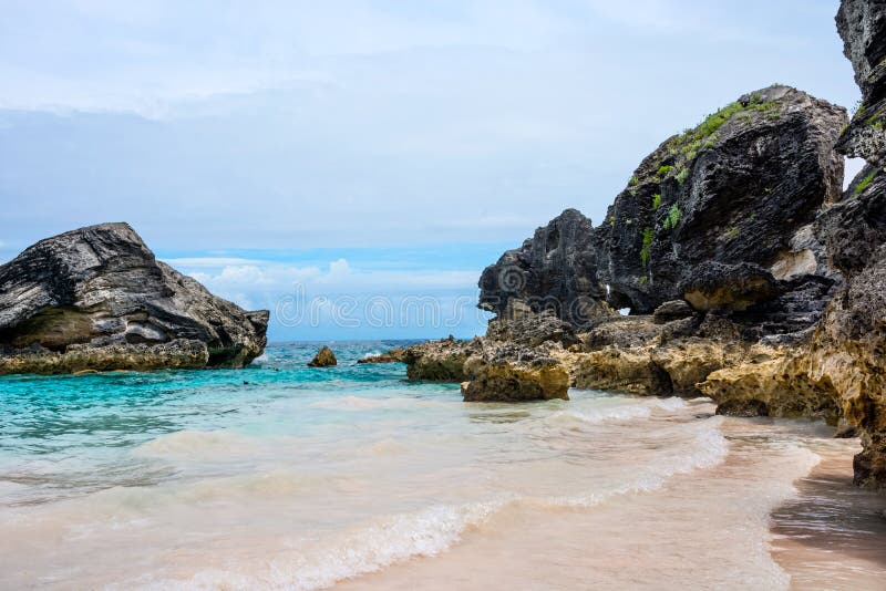 Bermuda Rock and Sea stock photo. Image of aqua, horseshoe - 83978852