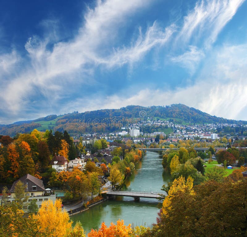 Bern im Herbst stockbild. Bild von mehrfarbig, wasser - 20801323