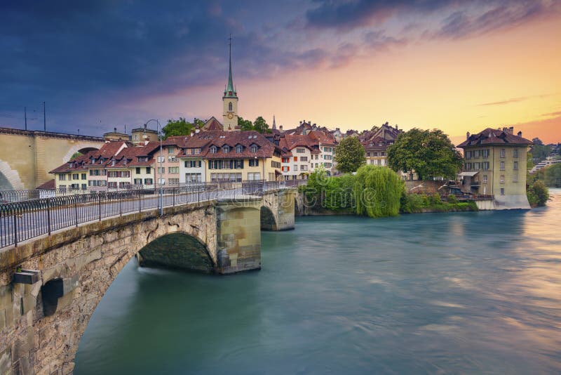 Stadt Bern. stockbild. Bild von dämmerung, bezirk, abend - 198941517