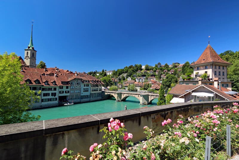 Bern-Skyline, die Schweiz stockbild. Bild von berblick - 2454095
