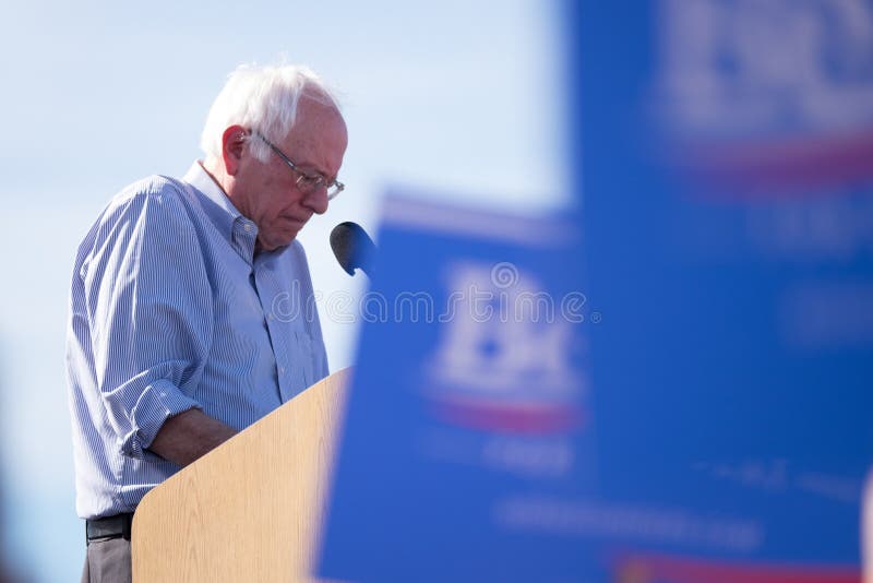 Bernie Sanders editorial photography. Image of pointing - 62285962
