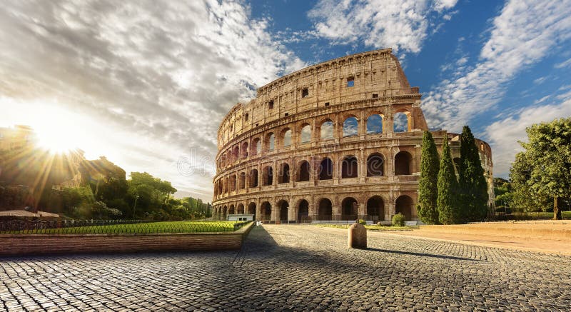 Beroemd Colosseum in De Stad Rome, Italië Stock Afbeelding - Image of ...