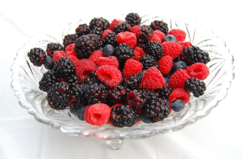 Berries in a crystal bowl stock image. Image of berries - 9894751