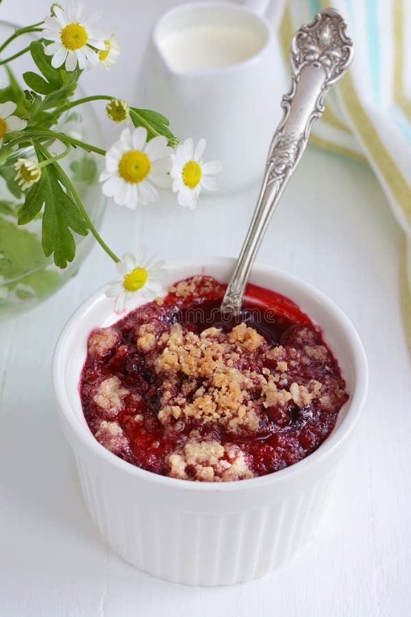 Berry crumble stock image. Image of baking, spoon, berry - 38524417