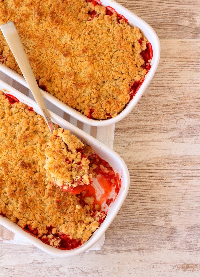 Berry and Fruit Crumble Cake Stock Photo - Image of berry, bake: 249819410