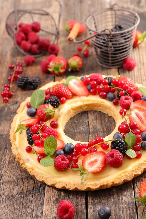 Berry fruit pie stock image. Image of cream, dessert - 116420023