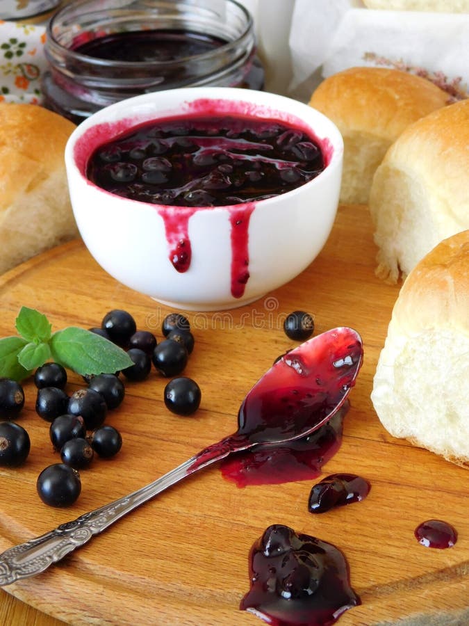 Berry Jam in a Ceramic Bowl Stock Photo - Image of life, golden: 97465138
